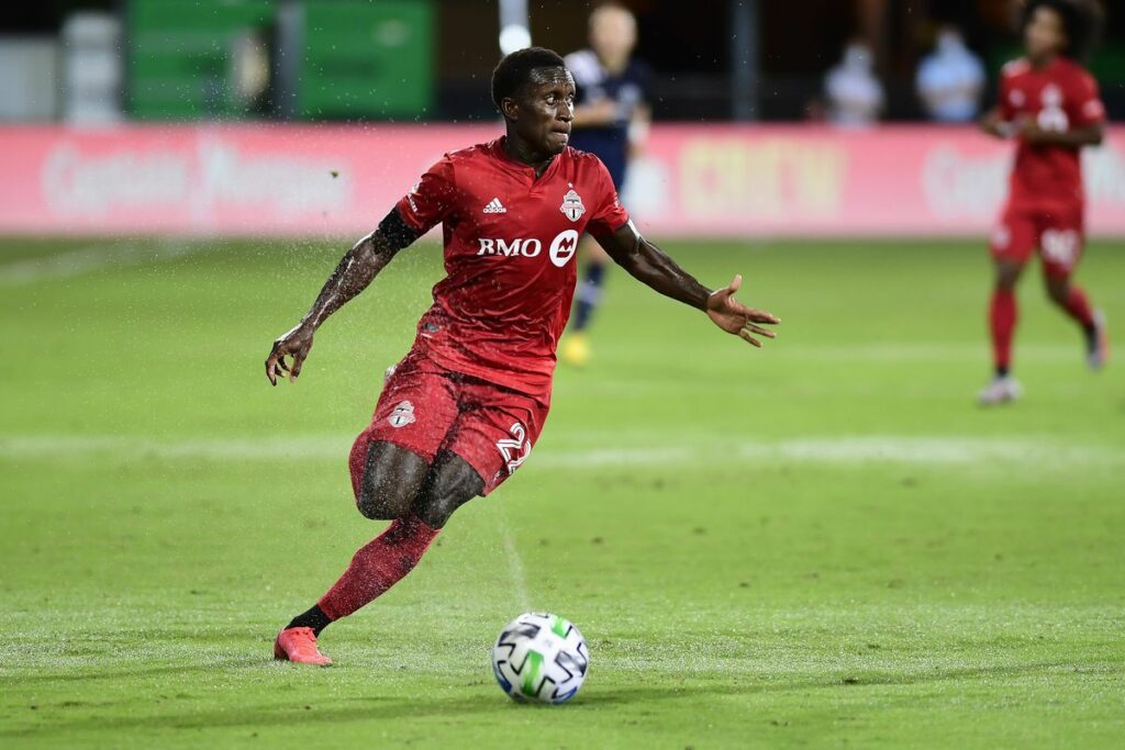 OFFICIEL : Richie Laryea quitte Nottingham Forest pour Whitecaps